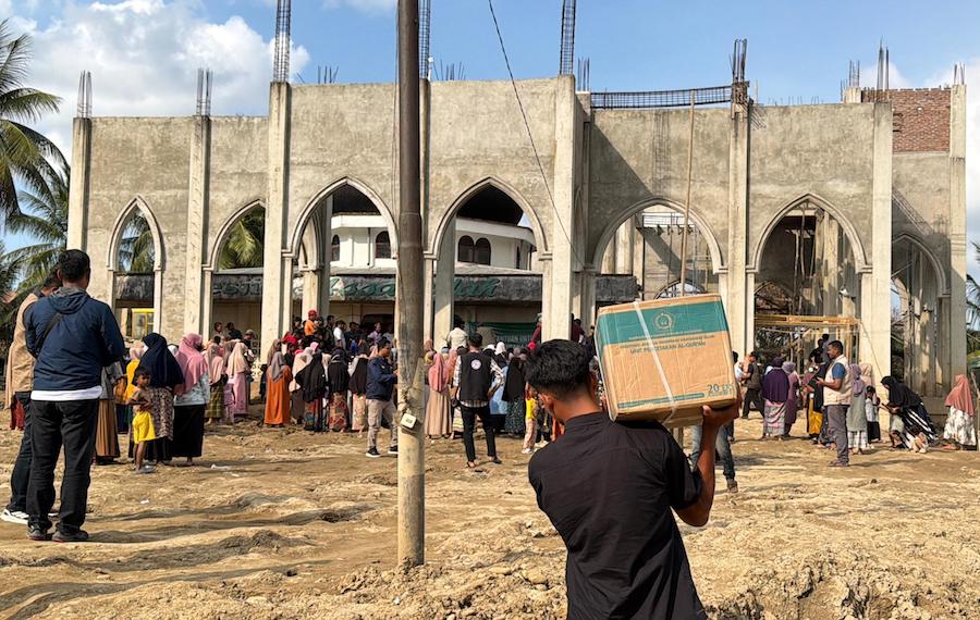 Jelang Ramadan, Kemenag Bantu Masjid dan Warga Terdampak Banjir di Aceh ...