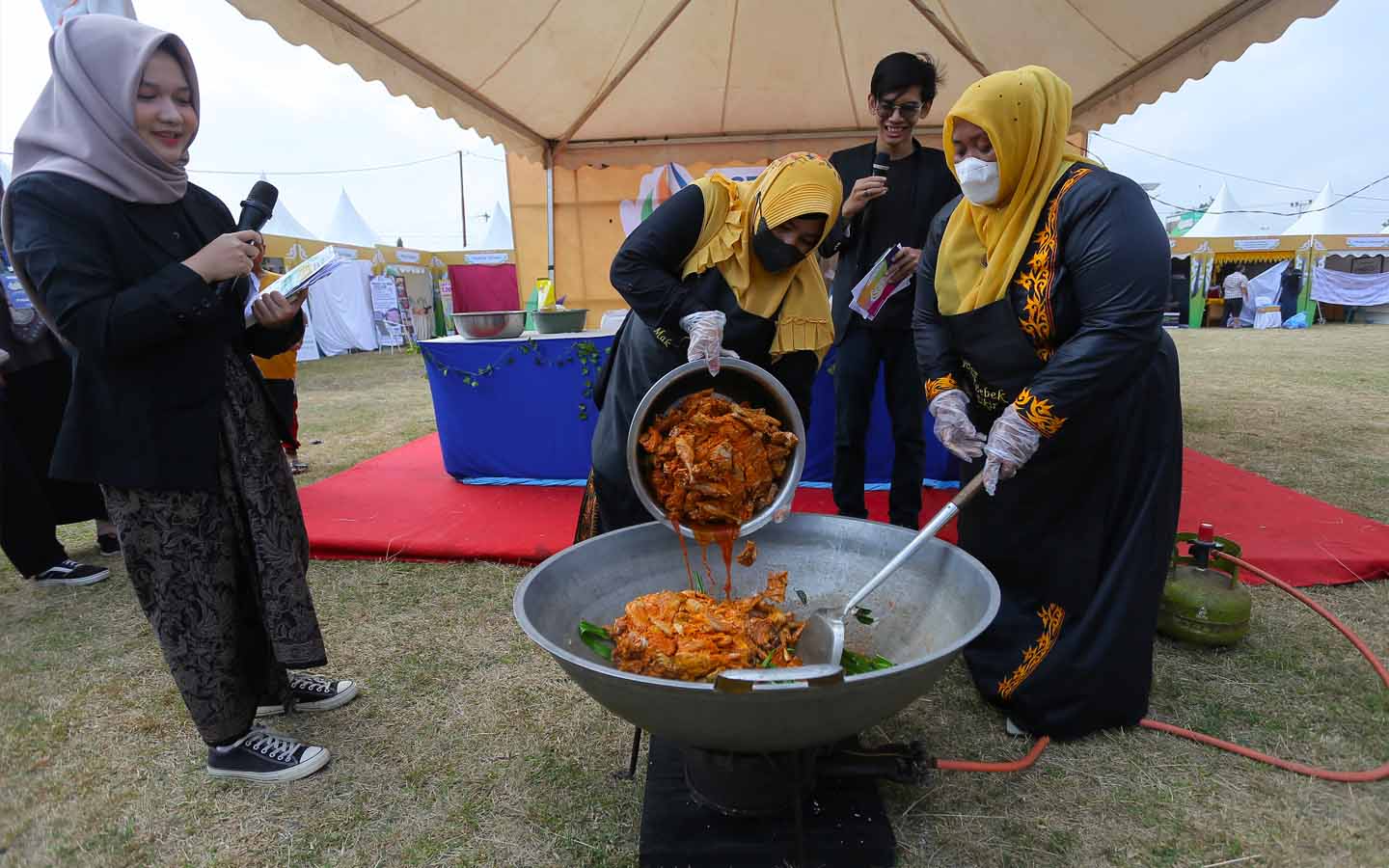 Menjajal Nikmatnya Gulai Sie Itek Khas Bireun di Aceh UMKM Expo II