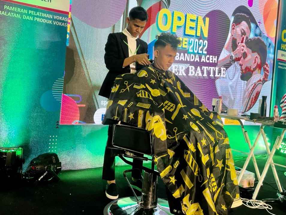 Rama Dhani Juara Pertama Barber Battle Competition 2022