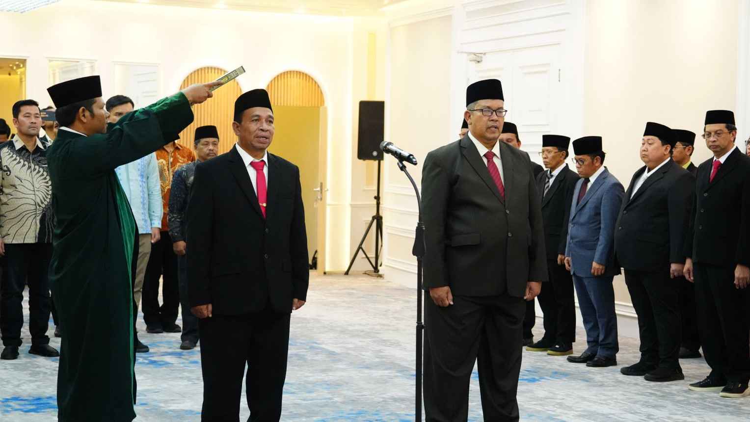 Prof Ridwan Dilantik sebagai Rektor IAIN Takengon oleh Menteri Agama