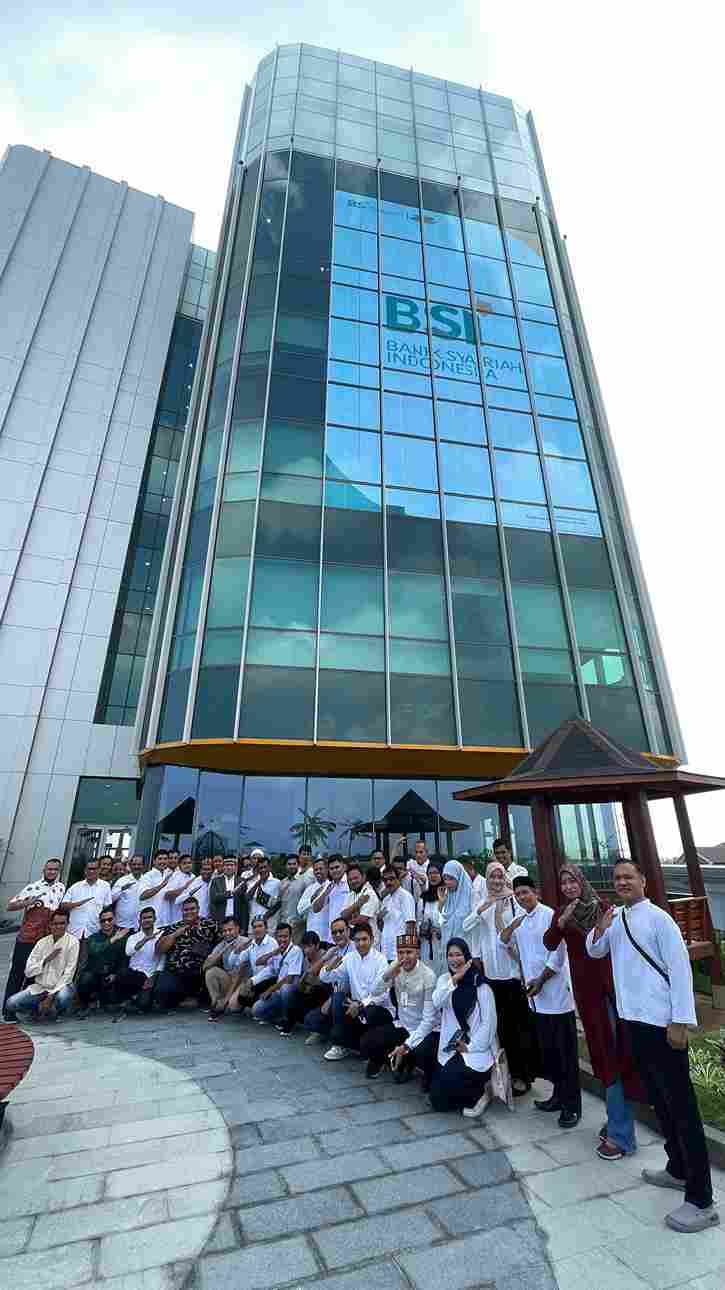 Melihat Kemegahan Gedung Landmark BSI Aceh