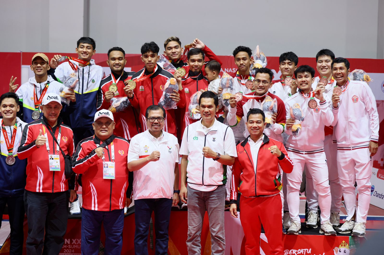 Tim Anggar Aceh Berhasil Pertahankan Medali Emas di Nomor Floret Beregu ...